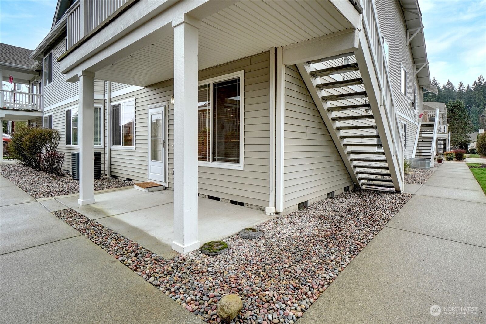 MLS#2194874: 3918 7th Street SW D, Puyallup, WA 98373