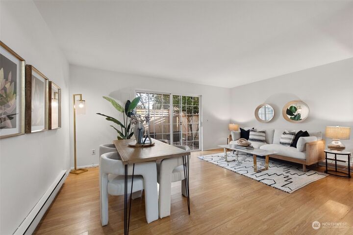 Home for sale in Edmonds: 7631 218th Street SW 18, Edmonds, WA 98026