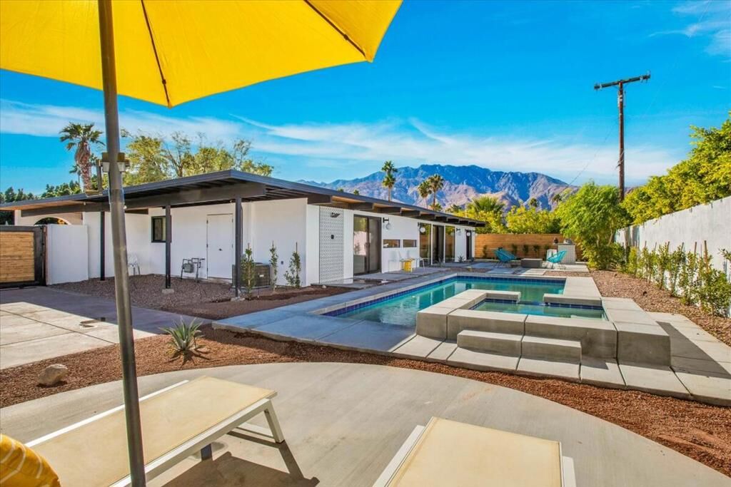 3 bed Palm Springs home for sale: 2788 E Via Escuela, Palm Springs, CA ...