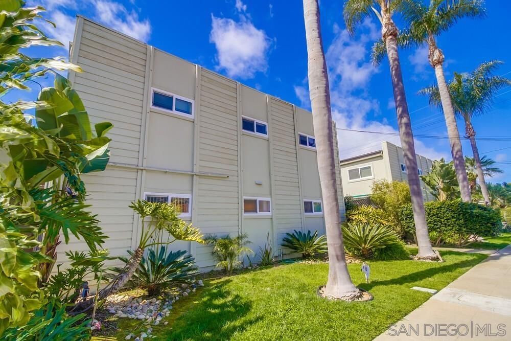 MLS#250021491: 447 Rosemont St, La Jolla, CA 92037