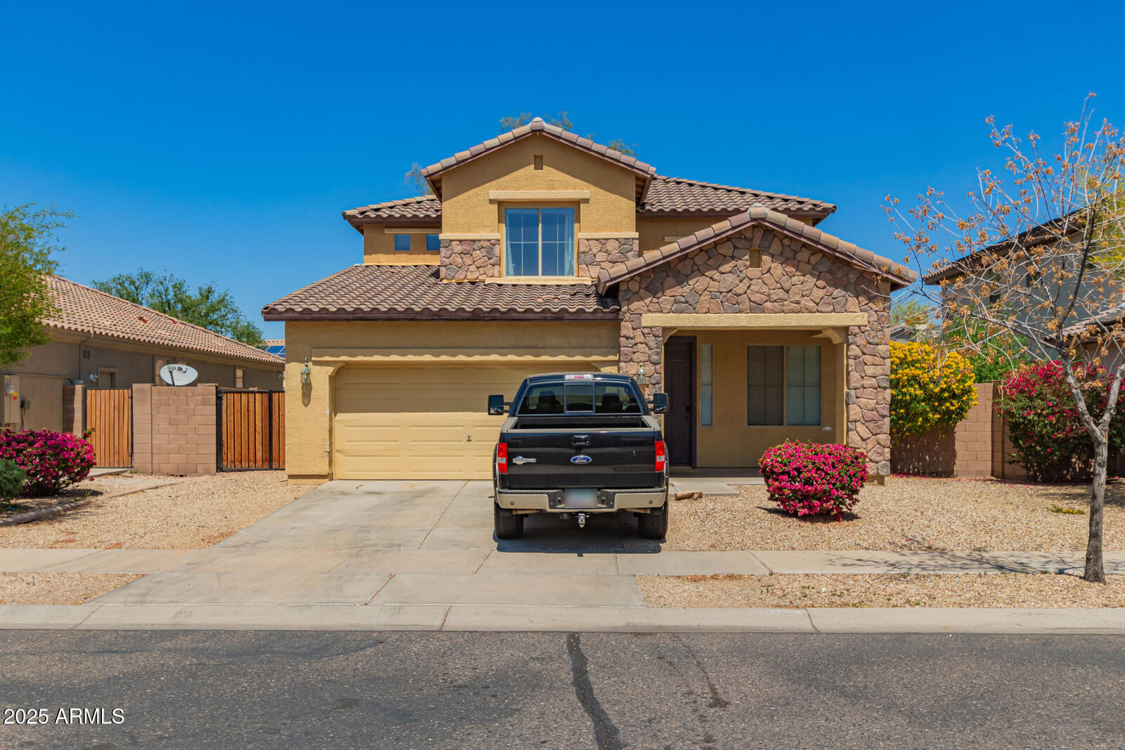 House for sale in Surprise: 14162 W Ventura Street, Surprise, AZ 85379