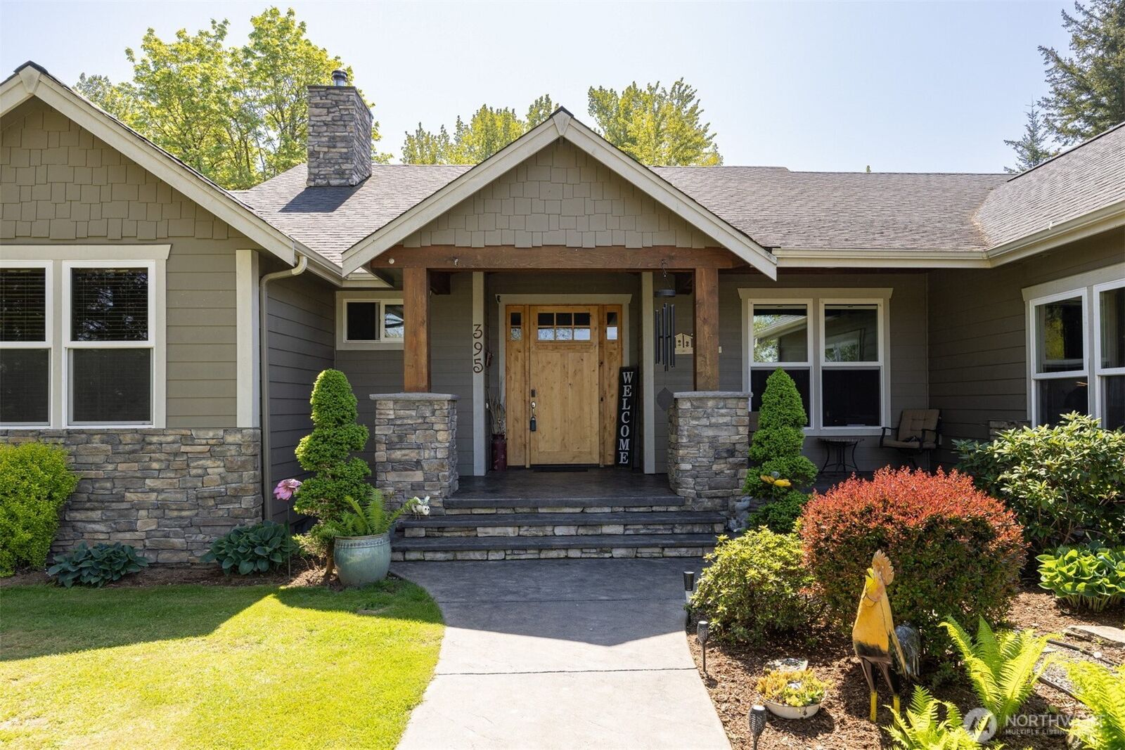 House for sale in Lynden: 395 E Hemmi Road, Lynden, WA 98264