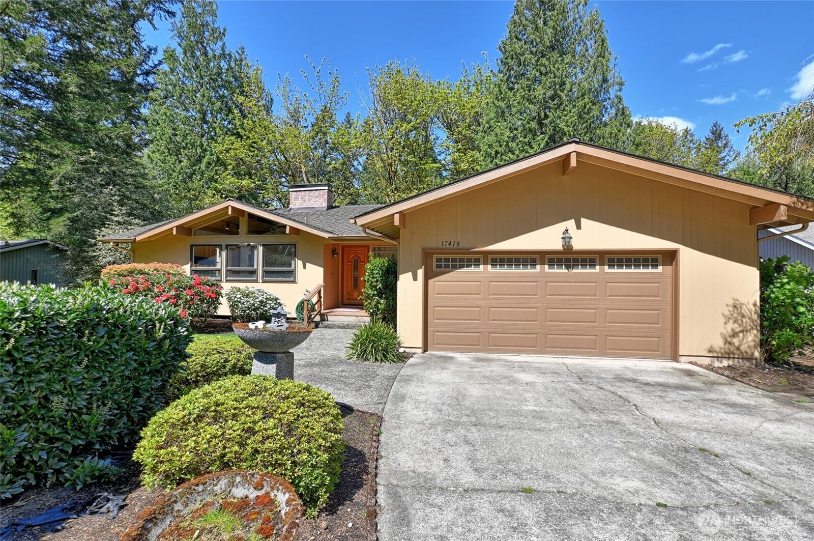 Home for sale in Redmond: 17418 NE 33rd Street, Redmond, WA 98052