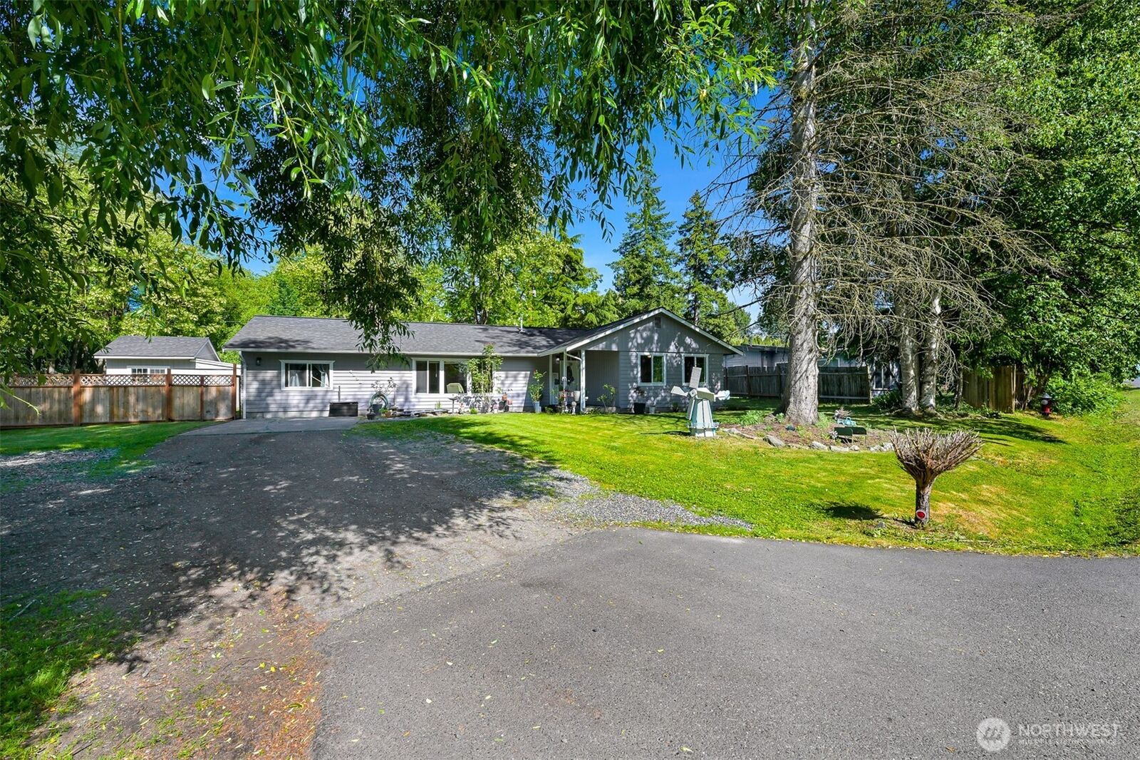 House for sale in Bellingham: 4238 Northwest Drive, Bellingham, WA 98226