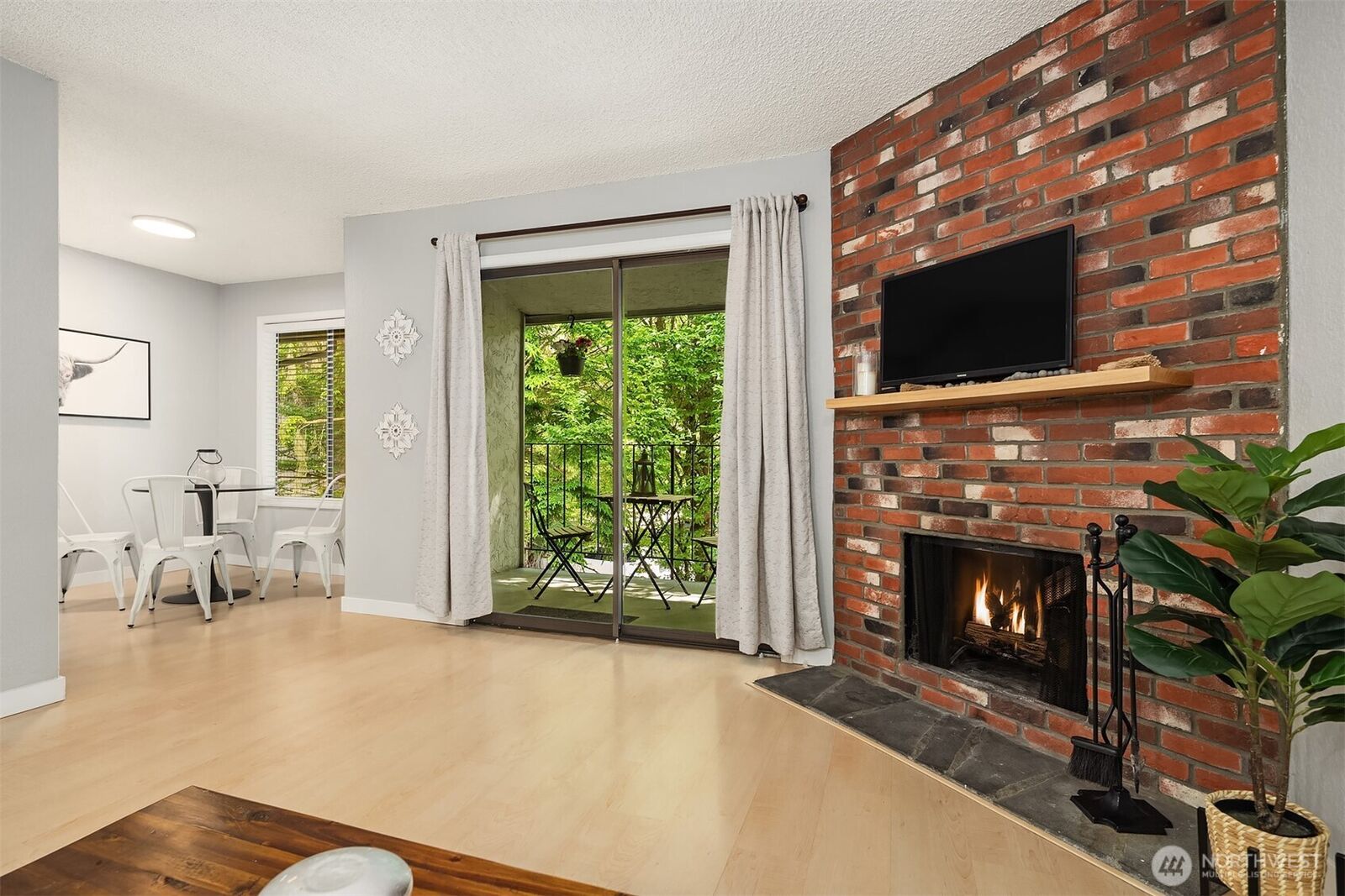 1 bed Kirkland home for sale: 12023 100th Avenue NE C4, Kirkland, WA 98034