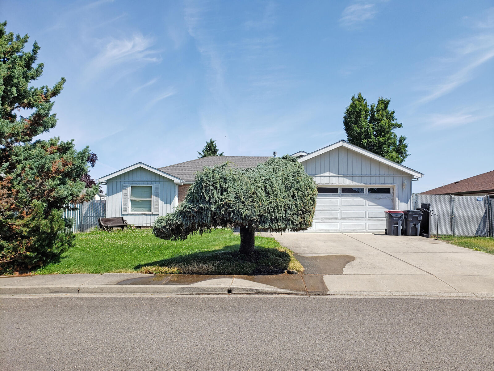 3 bed Central Point home for sale: 959 Westrop Drive, Central Point, OR ...
